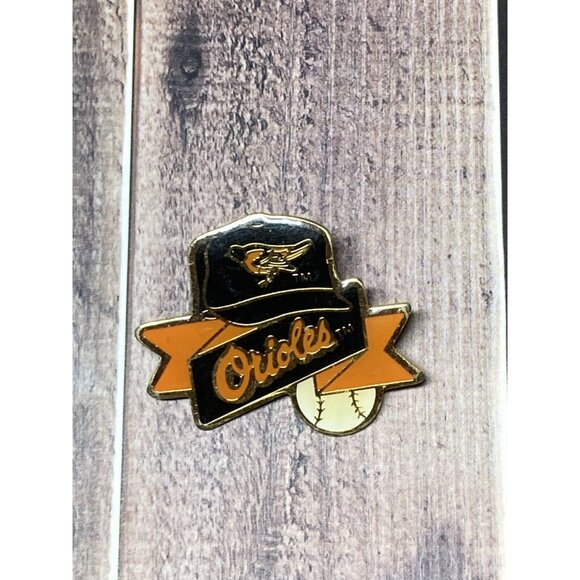 MLB | Accessories | Vtg 9s Mlb Baltimore Orioles Logo Lapel Pin Hat Cap ...